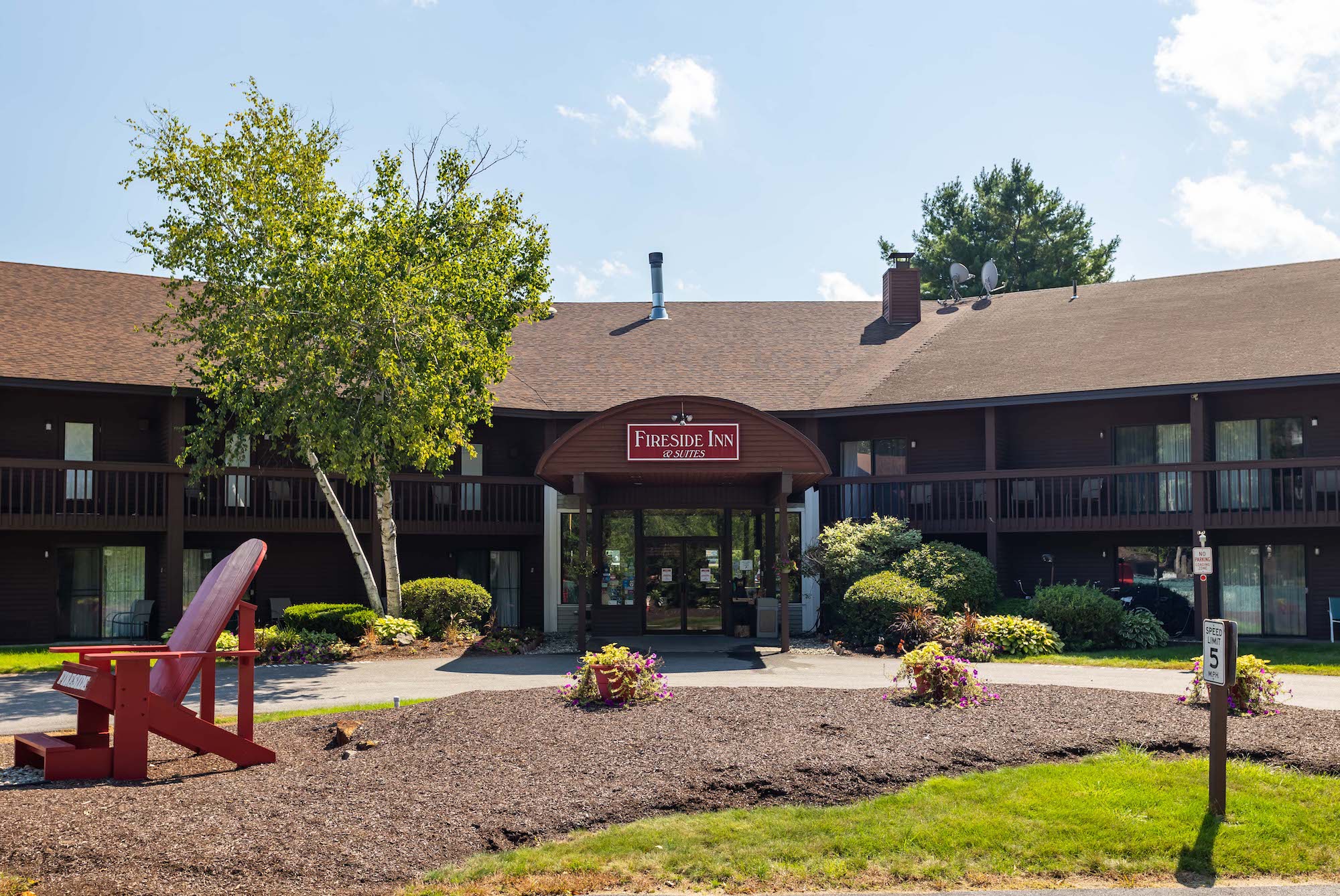 Fireside Inn & Suites | Collection Maine & New Hampshire Hotels